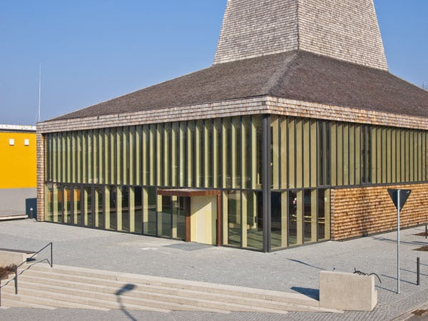 Nieuwe toepassing van gelamineerd fineerhout in stijlen en regels