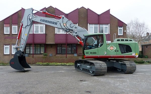 Liebherr R936 Litronic als primeur op Infrateach