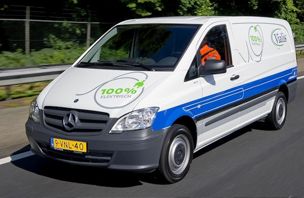 Vialis rijdt met eerste Vito E-Cell bestelwagen
