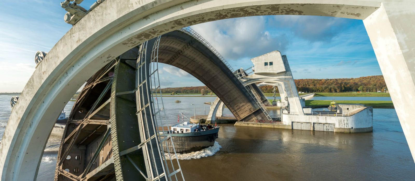 Sluis Amerongen klaar, Hagestein volgt