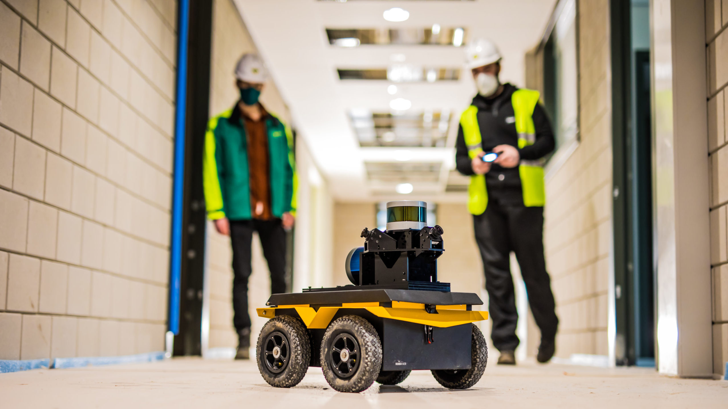 Scanrobot op bouwplaats Dura Vermeer legt feilloos afwĳkingen met BIM ...
